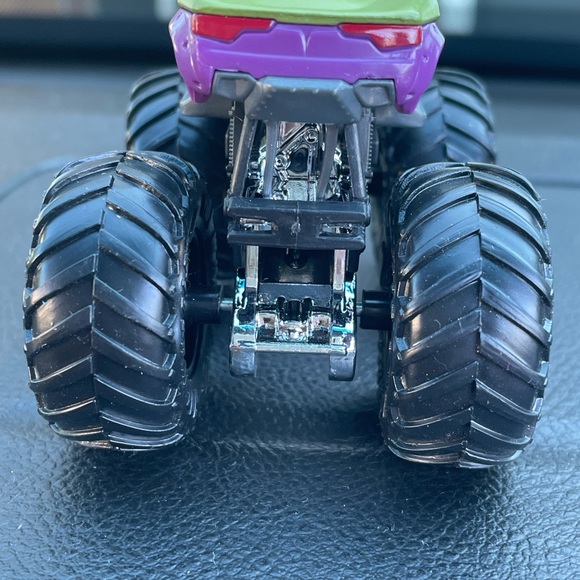Mattel | Toys | Hot Wheels Monster Jam Trucks Incredible Hulk Marvel 64 ...